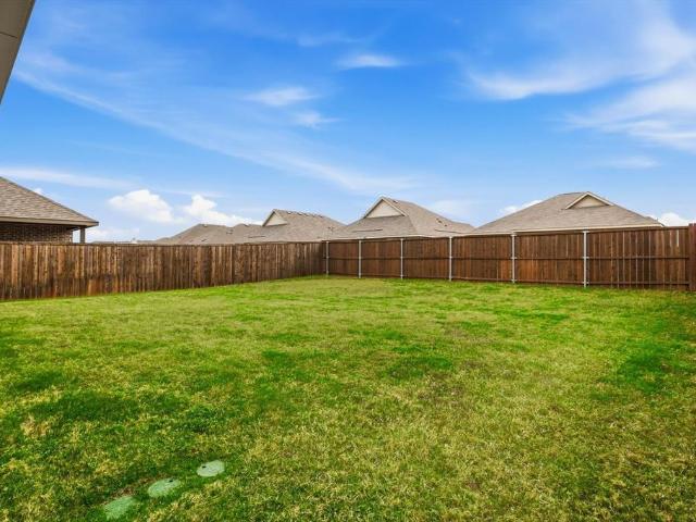 11416 White River Dr, Aubrey, TX 76227 | MLS #21205