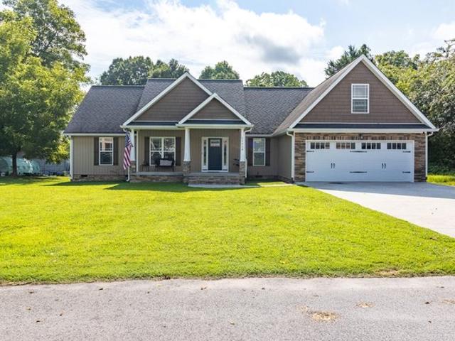 11418 Spring St, Soddy Daisy, TN 37379