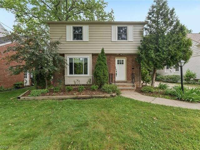 1141 Bates Rd, Rocky River, OH 44116