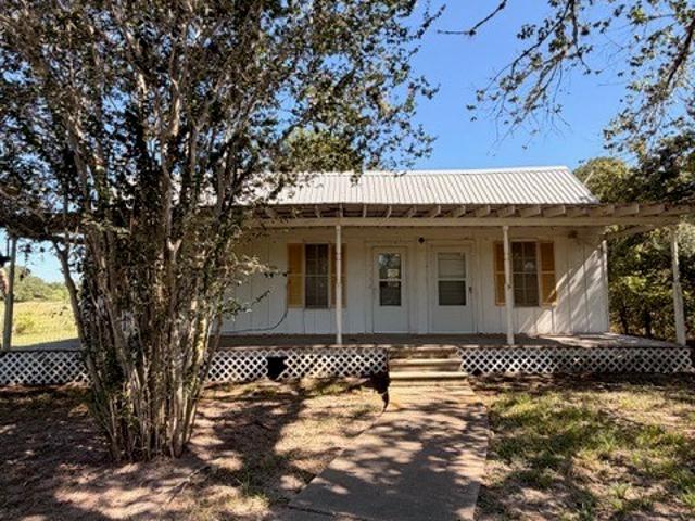 1141 County Road 2104