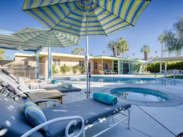 1141 S Calle Marcus, Palm Springs, CA 92264