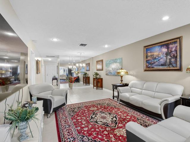 1141 Violet Ter, Unit 202, Delray Beach, FL 33445 | MLS #R11136