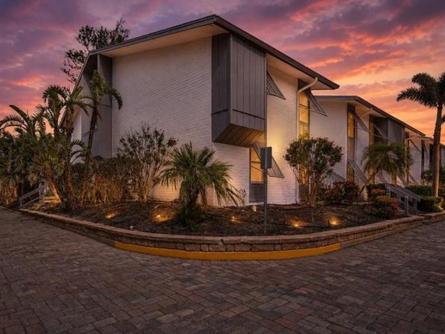 1141 W Peppertree Dr Unit 1141, Sarasota, FL 34242