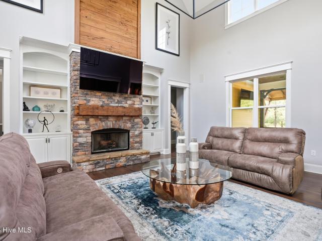 1141 Water Oak Drive