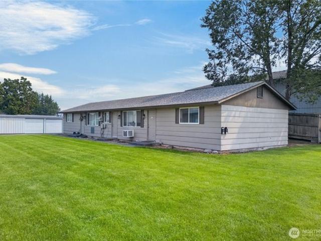 1141 1 Cascade Ave, Moses Lake, WA 98837