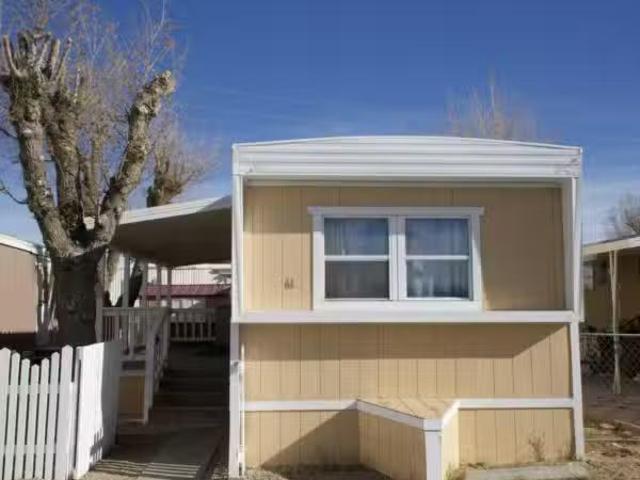 11423 CHAMBERLAINE WAY SPC 61, ADELANTO, CA 92301 Mobile Home.