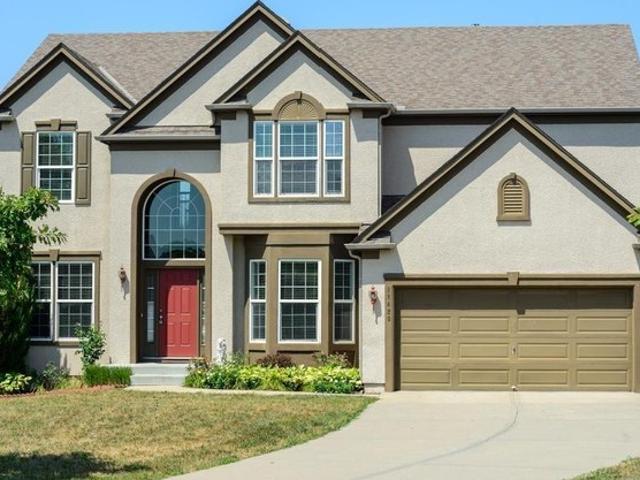 11420 S Freedom St, Olathe, KS 66061