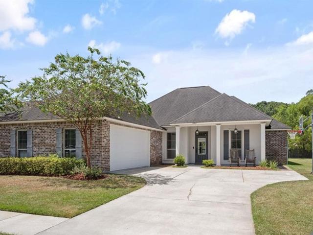 11427 Oak Run Dr, Geismar, LA 70734
