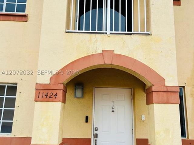 11424 NW 94th Pl Unit 7, Hialeah Gardens, FL 33018