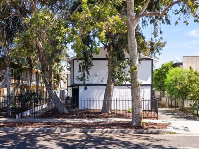 11425 Tiara St, Los Angeles, CA 91601