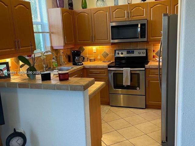 11425 NW 76th Ter, Doral, FL 33178 | MLS #A12054