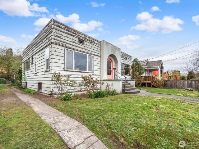 1142 N 77th St, Seattle, WA 98103 | Compass