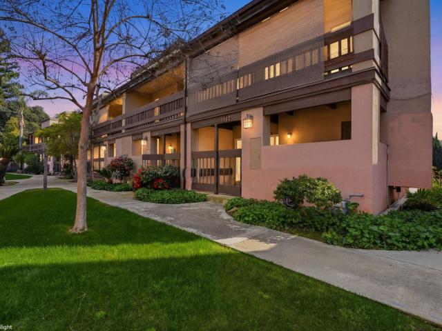 1142 N Gem St, Tulare, CA 93274 | MLS #PI26043 | Compass