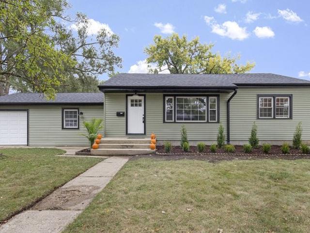 1142 N Webster St, Naperville, IL 60563