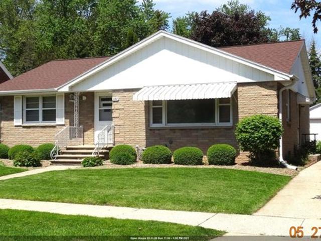 1142 Bond St, Green Bay, WI 54303