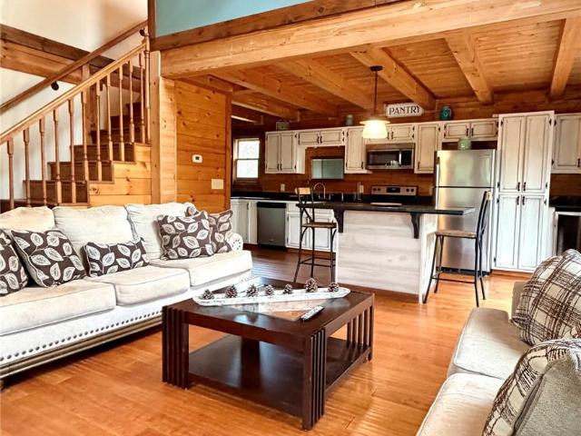 1142 Clearwater Parkway