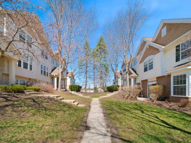 1142 Georgetown Way, Vernon Hills, IL 60061 | Compass