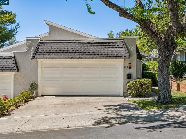 1142 Glengarry Dr
