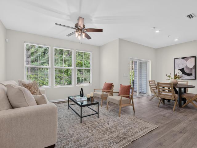 1142 Grenshaw Drive
