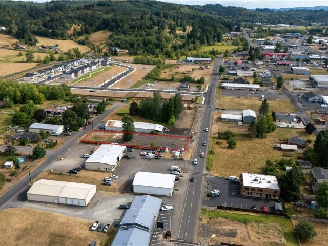 1142 Kresky Ave, Centralia, WA 98531 | MLS #2417 | Compass