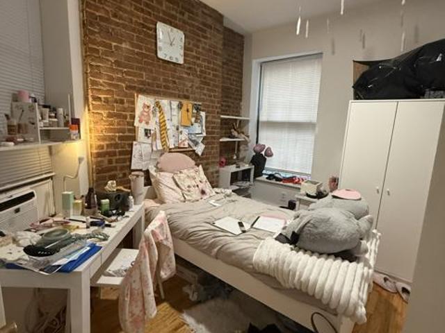 #1142 Large 3 bed/1 bath apartment in Morningside