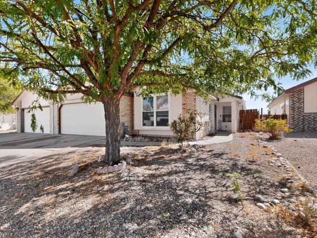 1142 Pandora Drive SW