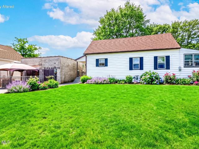1142 River Road