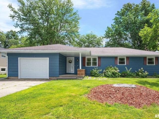 1142 Stacy Ln, Macomb, IL 61455