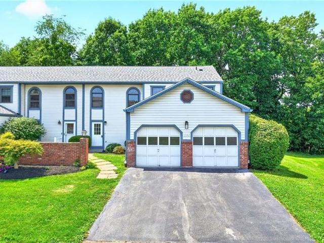 1142 Valleyview Dr, Lawrence, PA 15055