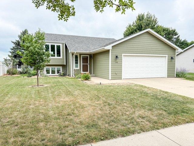 1142 Yorktown Dr, Brookings, SD 57006