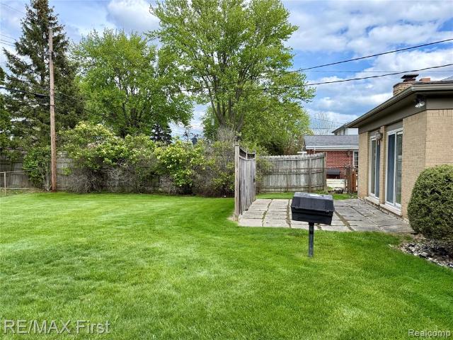 11431 Meadowbrook Drive