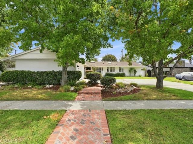 11432 Martha Ann Dr, Los Alamitos, CA 90720