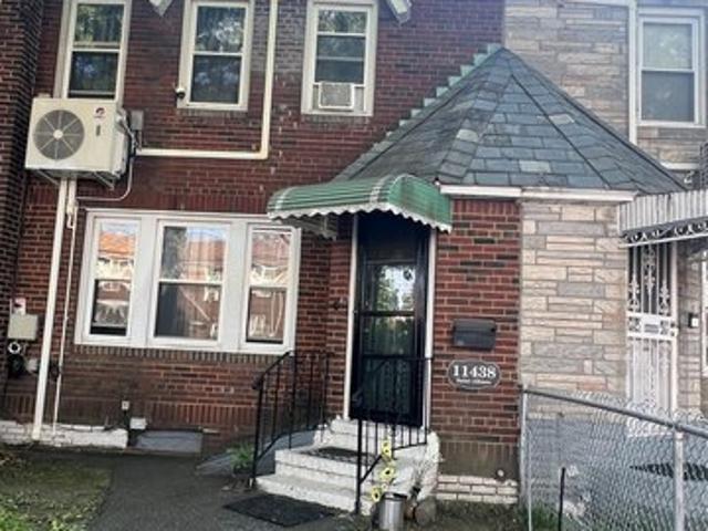 11438 th St, Saint Albans, NY 11412