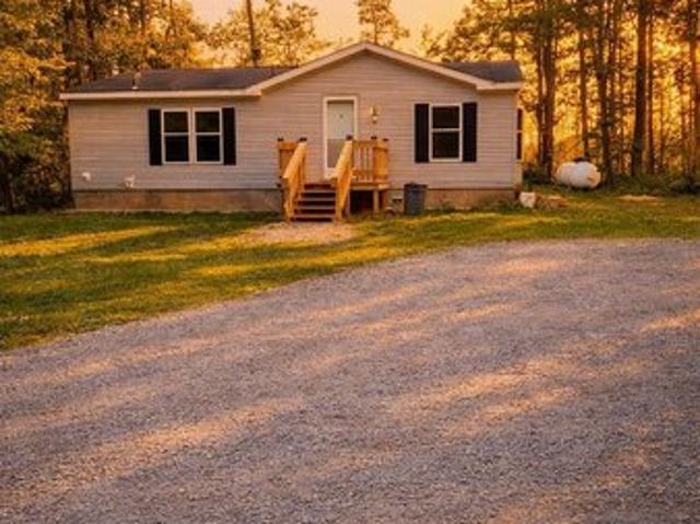 11438 Sherwood Dr, Frederic, MI 49733