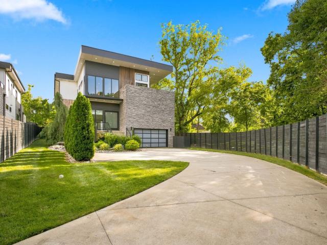1143 Glendale Ln
