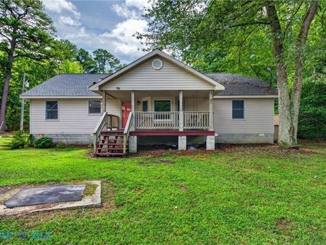 1143 Potato Neck Rd, Mathews, VA 23138