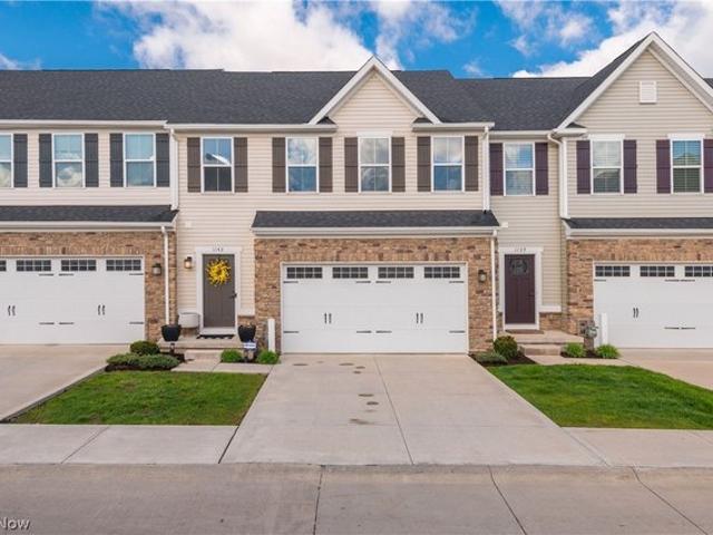 1143 Starboard Dr, Medina, OH 44256