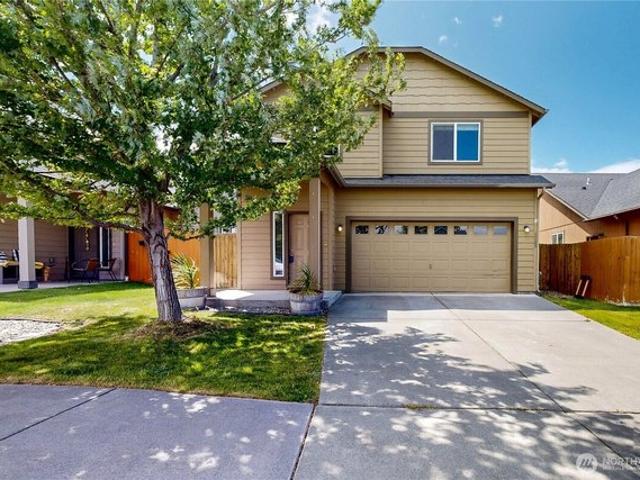 1143 SW Carver St, College Place, WA 99324