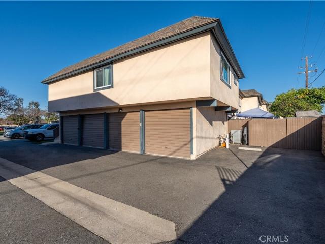 1143 S Clifpark
