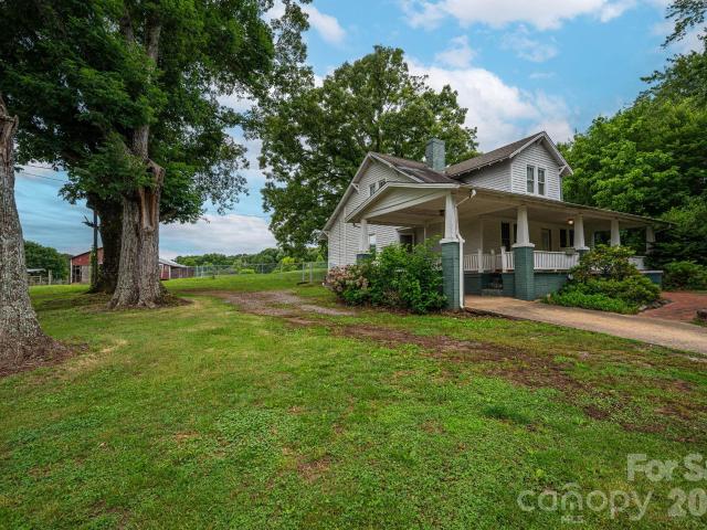 1143 W Stagecoach Trail