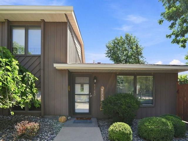 1143 48th Ave, East Moline, IL 61244