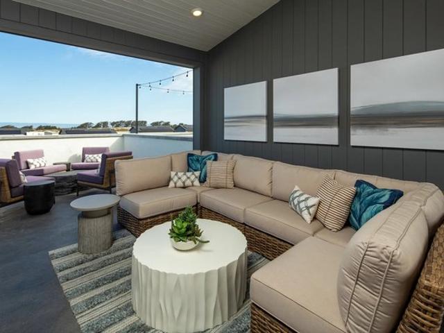 114 10th St, Marina, CA 93933