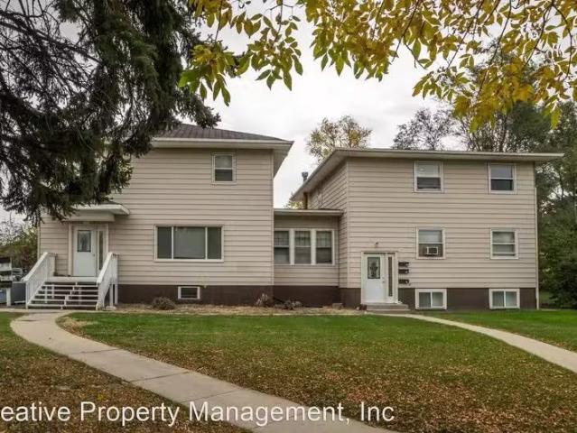 #114 & #116 University W 114/116 West University