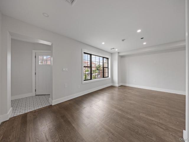 114 11 nd Street