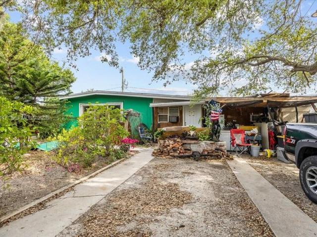 114 21st St SW, Vero Beach, FL 32962