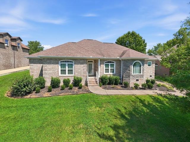 114 Collinwood Dr, Gallatin, TN 37066