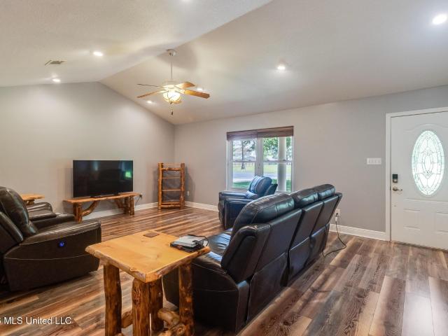 114 Campion Drive