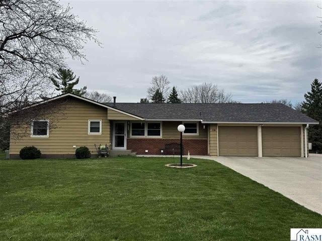 114 Capri Dr, Mankato, MN 56001