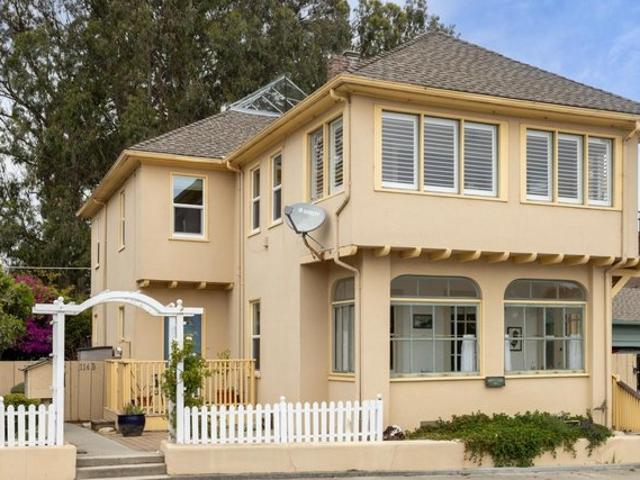 114 Carmel Ave, Pacific Grove, CA 93950