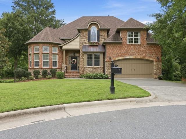 114 Castle Garden St, Cary, NC 27513